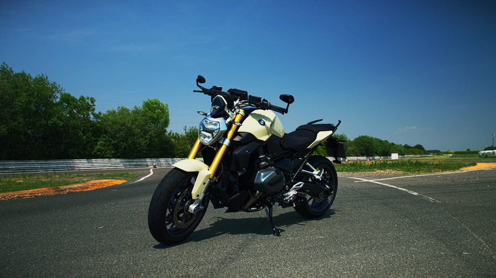 Automotive Videography BMW R R1250